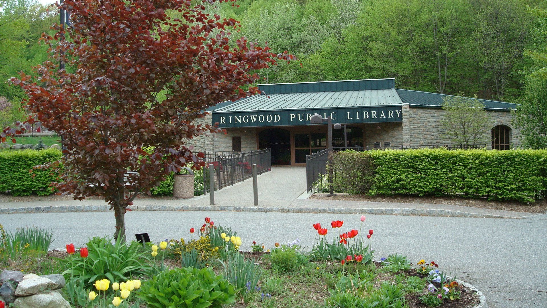Ringwood Public Library